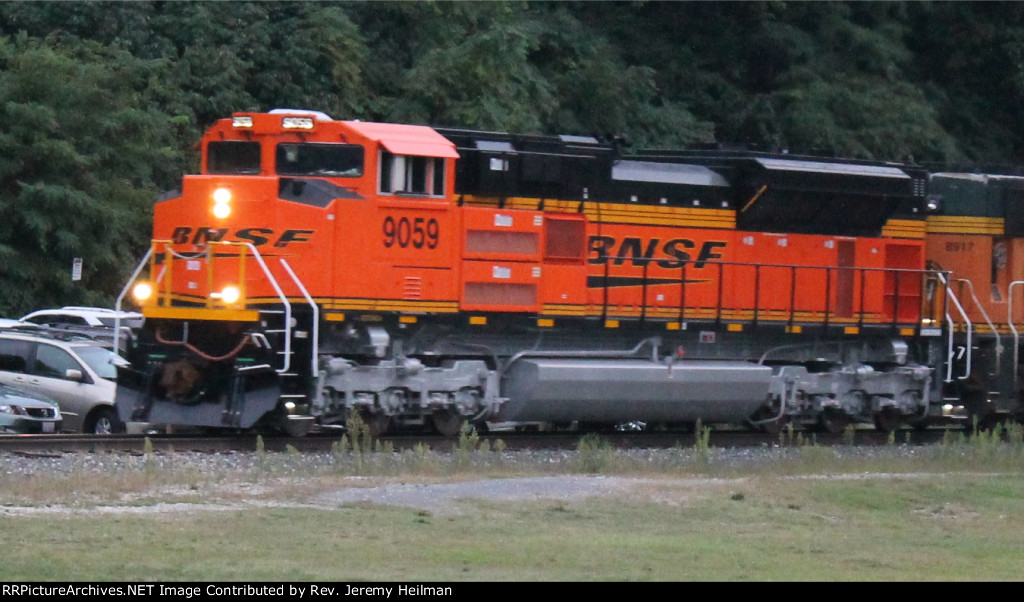 BNSF 9059 (1)